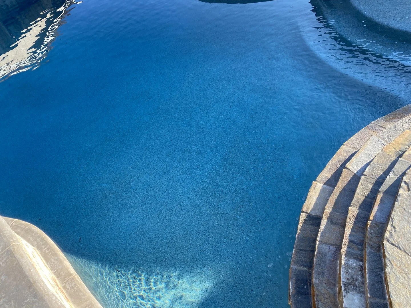 Aqua Blue Vs Aqua White Mini Pebble (Pictures Attached)